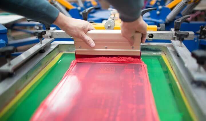 Customize Your Style with Gildan Apparel for Shirts & Hoodies